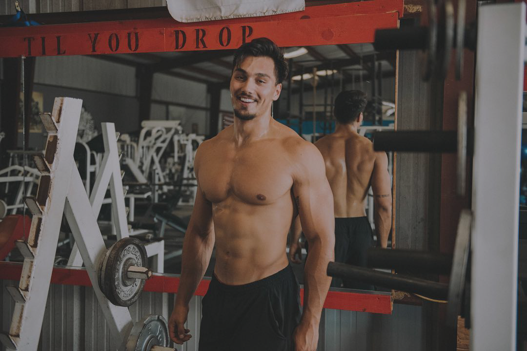 Fitness Coach Helps Busy Professionals Live Balanced – Snackify